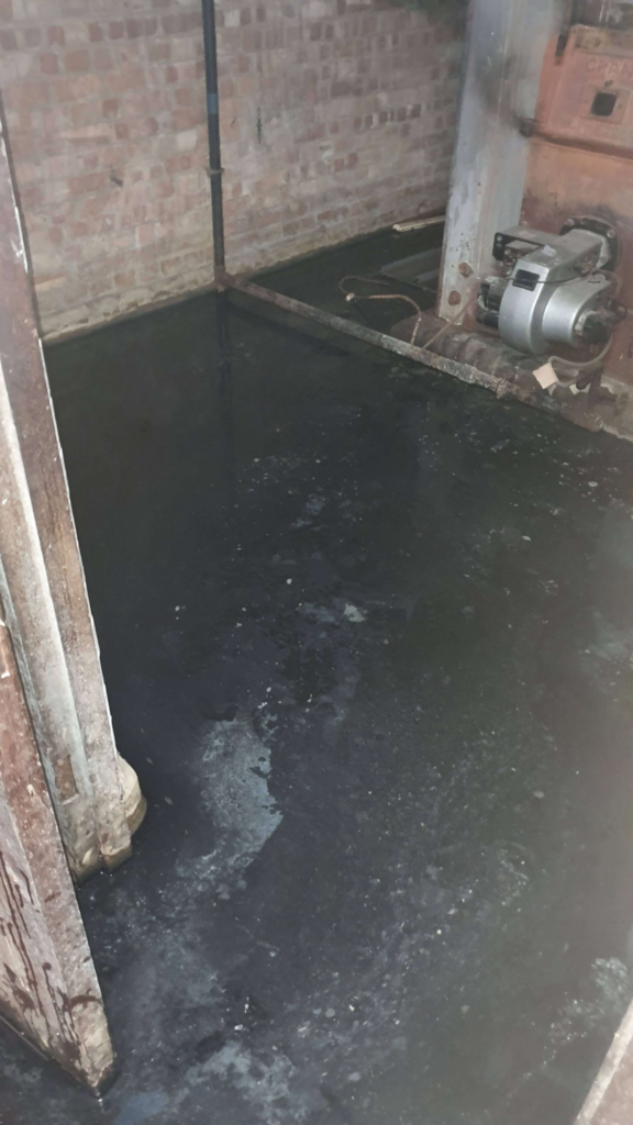 Basement Flood Cleaning - Call The Flood Dr Today - Fast Response