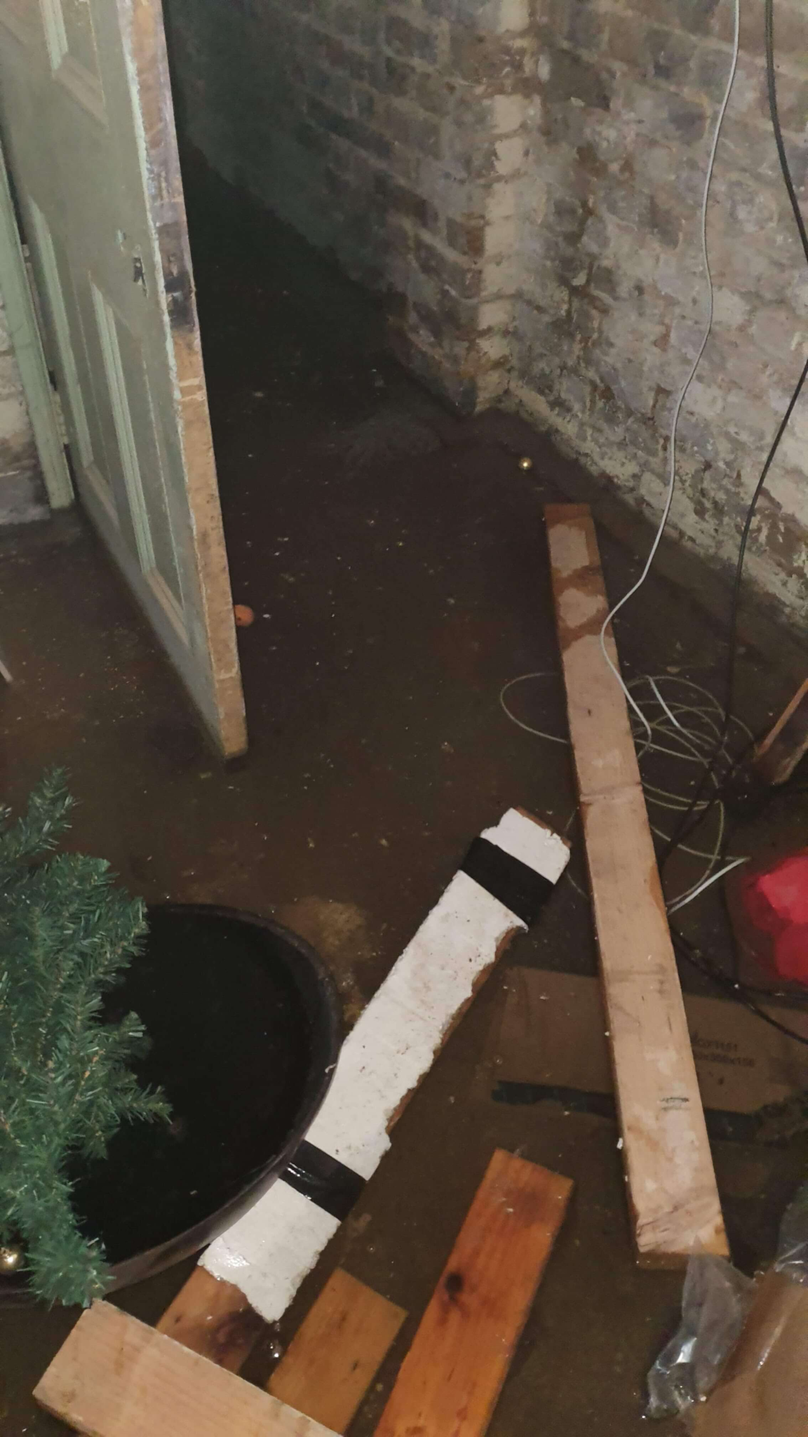 Basement Flood Cleaning - Call The Flood Dr Today - Fast Response